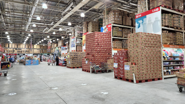 Who buys from us? – Select Liquidation